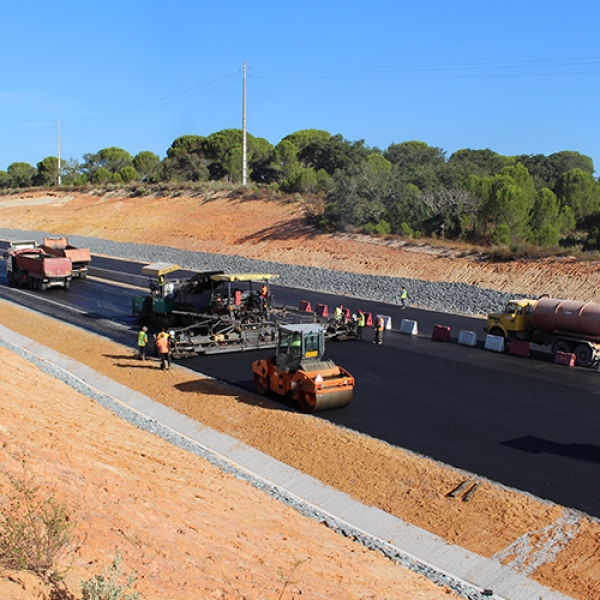A26 - Lanço A+B: Grândola / Ferreira do Alentejo - TECNOVIA