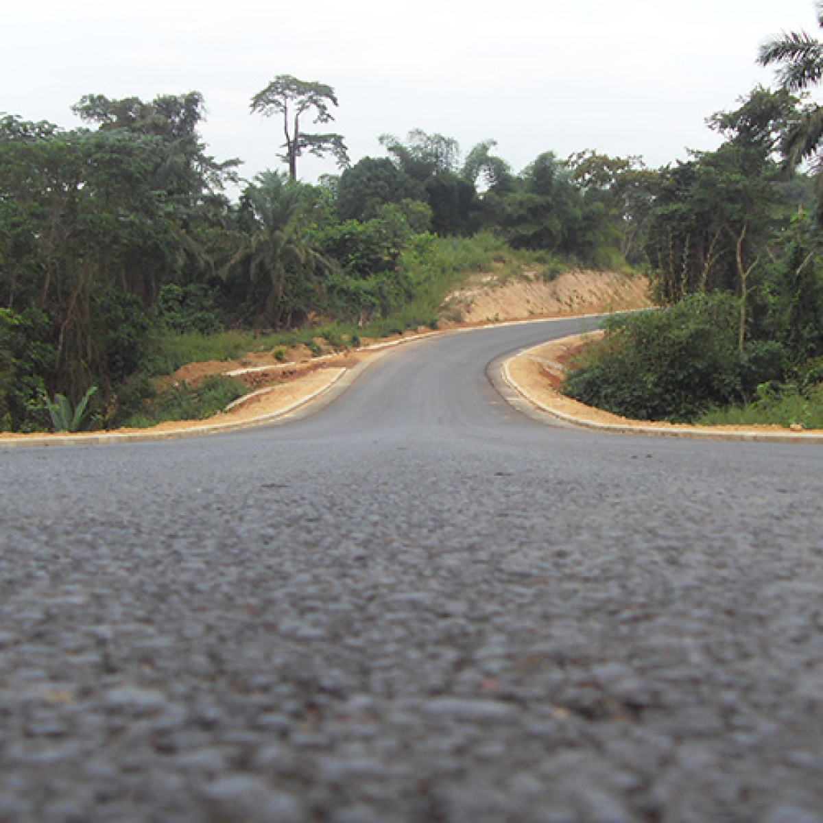 Estradas Nacionais - Cabinda - TECNOVIA